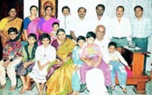 H. D. Kumaraswamy Age, Caste, Wife, Family, Biography » StarsUnfolded