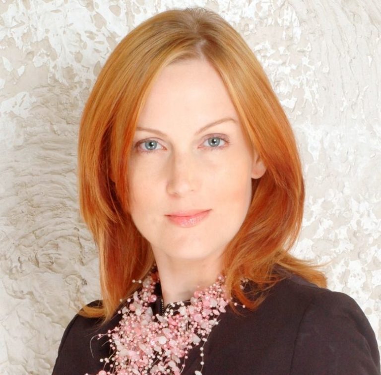Suzanne Bernert Height, Age, Husband, Family, Biography & More ...