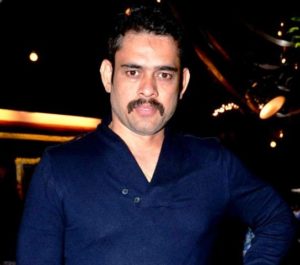 Vineet Sharma Age, Wife, Family, Biography & More » StarsUnfolded