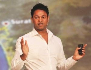Saroo Brierley Age, Girlfriend, Wife, Children, Biography, Family ...