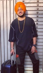 Davi Singh (The Landers) Age, Family, Girlfriend, Biography & More ...