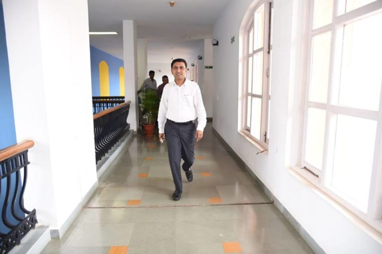 Pramod Sawant Age, Caste, Wife, Children, Family, Biography & More ...