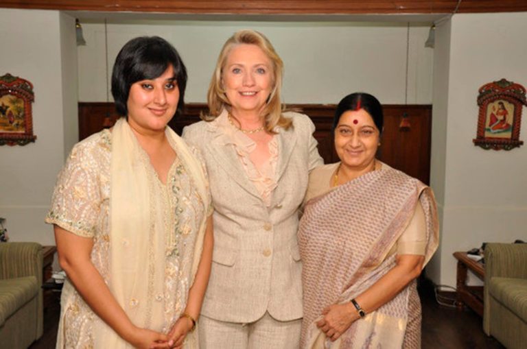 Bansuri Swaraj (Sushma Swaraj's Daughter) Age, Family, Biography » StarsUnfolded