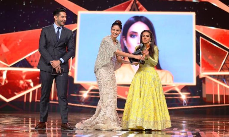 Iqra Aziz Age, Boyfriend, Husband, Family, Biography » StarsUnfolded