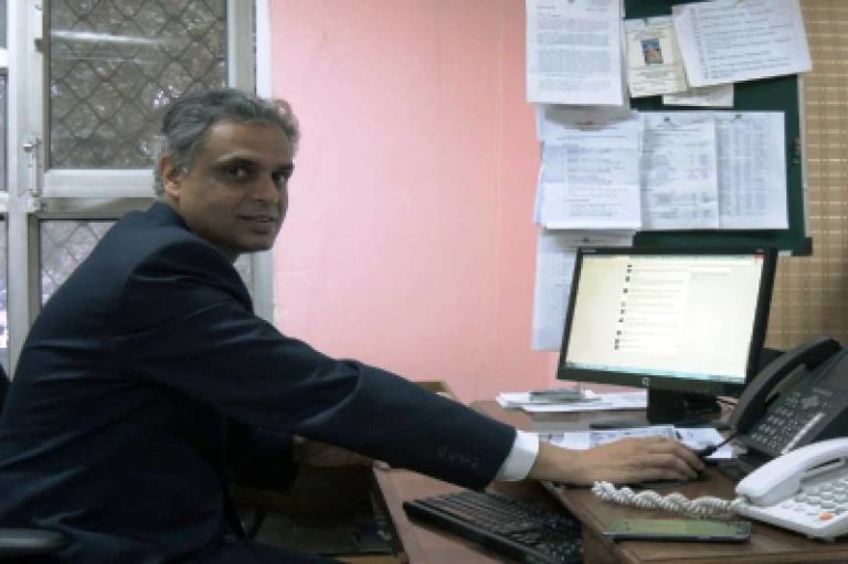 Syed Akbaruddin Age, Wife, Children, Family, Biography & More ...