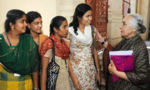 Romila Thapar Age, Husband, Children, Family, Biography & More ...