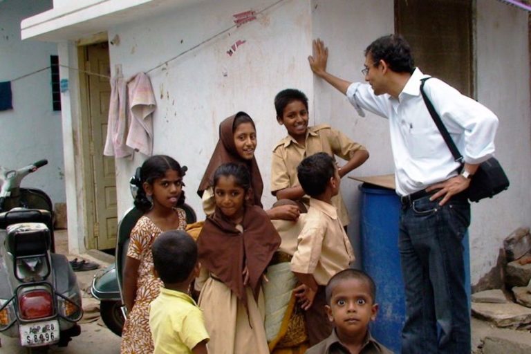 Abhijit Banerjee (Nobel Winner) Age, Wife, Family, Biography & More ...