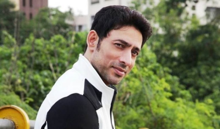 Hrishikesh Pandey Age, Girlfriend, Family, Biography & More » StarsUnfolded