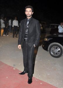 Chirag Paswan Age, Caste, Wife, Family, Biography » StarsUnfolded