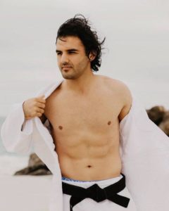 Yusof Mutahar Age, Wife, Children, Family, Biography & More » StarsUnfolded