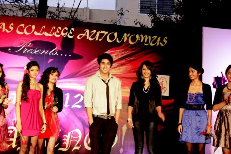 Fahmaan Khan (Actor) Age, Girlfriend, Family, Biography & More ...