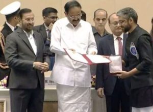 Amit Sharma (Film Director) Age, Wife, Children, Family, Biography ...