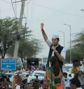 Raghav Chadha Age, Girlfriend, Wife, Caste, Family, Biography, & More ...