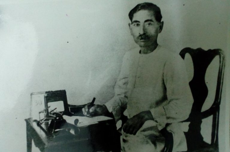 Munshi Premchand Age, Death, Caste, Wife, Children, Family, Biography ...