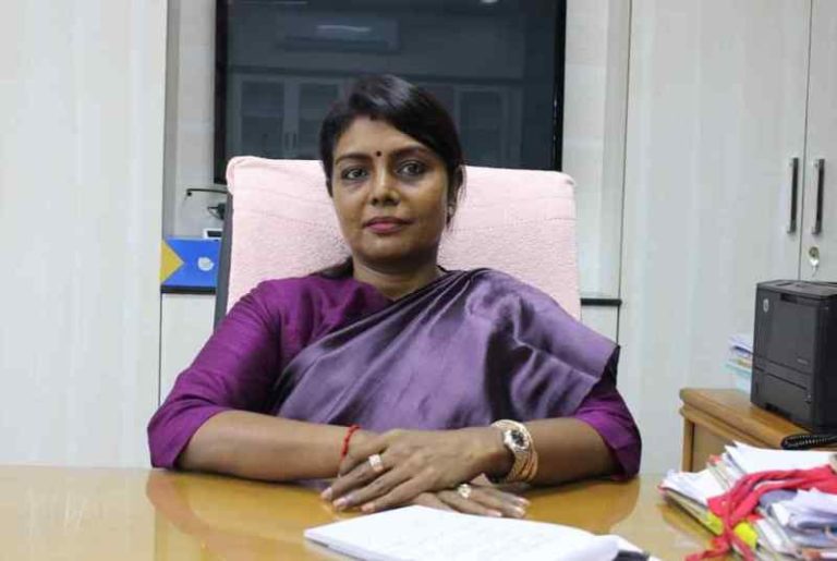Beela Rajesh (IAS) Wiki, Age, Death, Husband, Caste, Children, Family ...