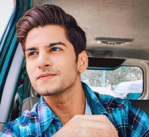 Krish Pathak Height, Age, Girlfriend, Wife, Family, Biography & More ...