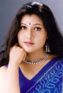 Pinky Parikh (Rukmini) Age, Husband, Children, Family, Biography & More ...