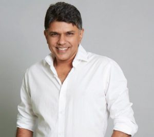 Dr Muffazal Lakdawala (Dr Muffi) Age, Wife, Children, Family, Biography ...