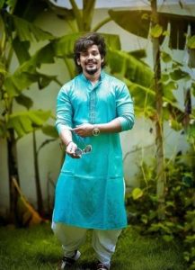 Mehaboob Shaikh (Bigg Boss Telugu 4) Age, Height, Girlfriend, Family ...
