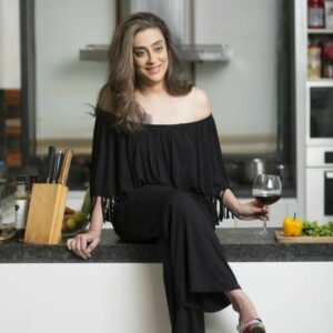 Aarti Sabharwal (Rajiv Kapoor’s Ex-wife) Age, Children, Family ...