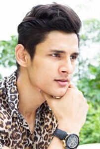 Jay Dudhane (Bigg Boss Marathi 3) Height, Age, Girlfriend, Wife, Family ...