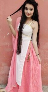 Pooja Kashyap Height, Age, Boyfriend, Family, Biography & More » StarsUnfolded