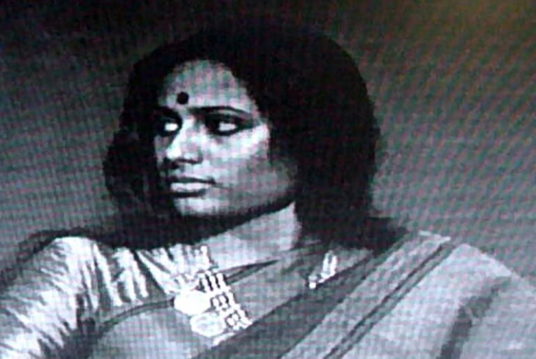 Smita Patil Age, Death, Husband, Children, Family, Biography ...