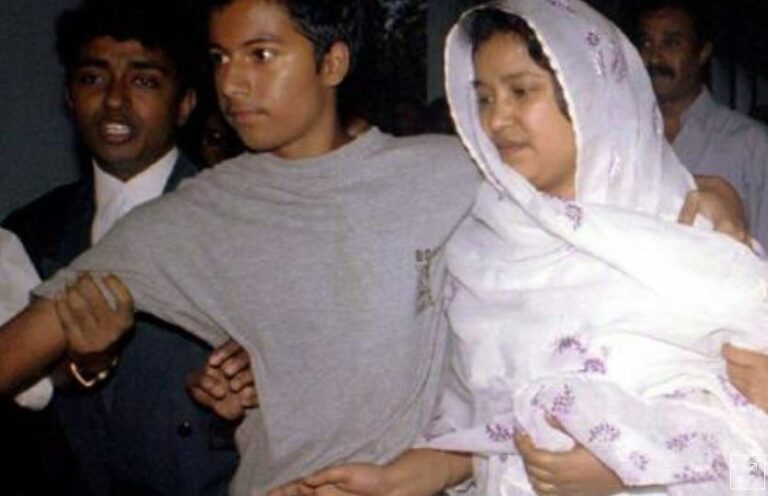 Taslima Nasrin Age, Husband, Family, Biography & More » StarsUnfolded