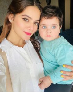 Minal Khan (Pakistani Actress) Height, Age, Boyfriend, Husband, Family, Biography & More ...