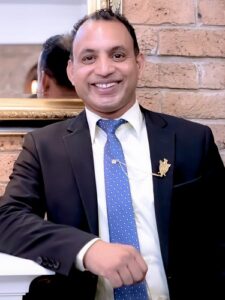 Dave Sidhu Height, Age, Wife, Family, Biography & More » StarsUnfolded
