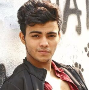 Sparsh Shrivastav Height, Age, Girlfriend, Family, Biography & More ...