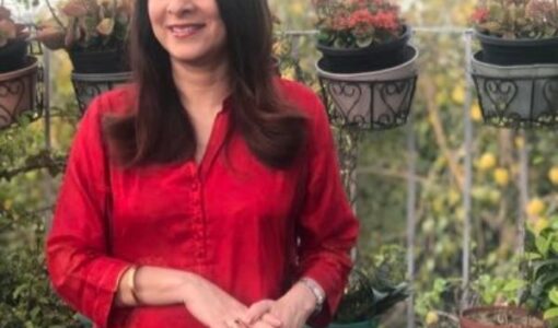 Journalists » StarsUnfolded