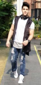Simba Nagpal (Bigg Boss 15) Height, Age, Girlfriend, Family, Biography ...