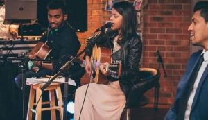 Yohani Height, Age, Boyfriend, Family, Biography & More » StarsUnfolded