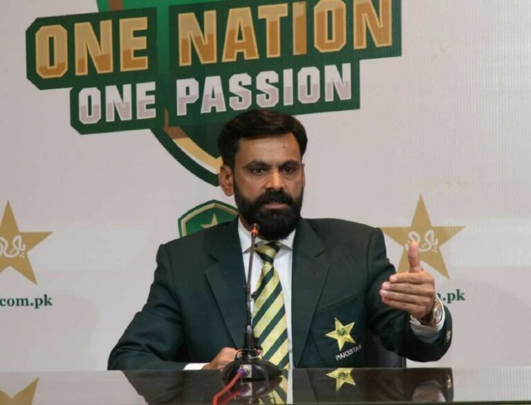 Mohammad Hafeez Height, Age, Wife, Children, Family, Biography & More ...