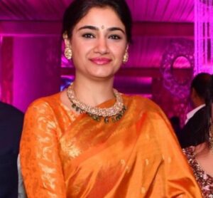 Charu Singh (Jayant Chaudhary's Wife) Age, Height, Husband, Children, Family, Biography & More ...