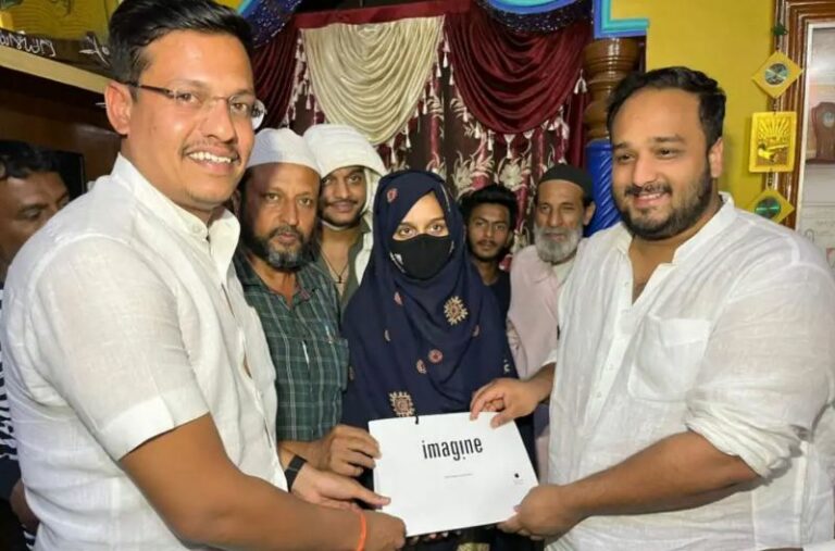 Muskan Khan (Hijab Girl) Age, Boyfriend, Family, Biography & More ...