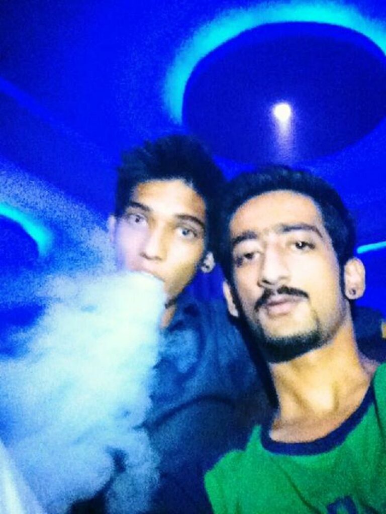 Talha Anjum Age, Girlfriend, Family, Biography & More » StarsUnfolded