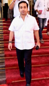 Nitesh Narayan Rane Height, Age, Wife, Family, Biography & More ...