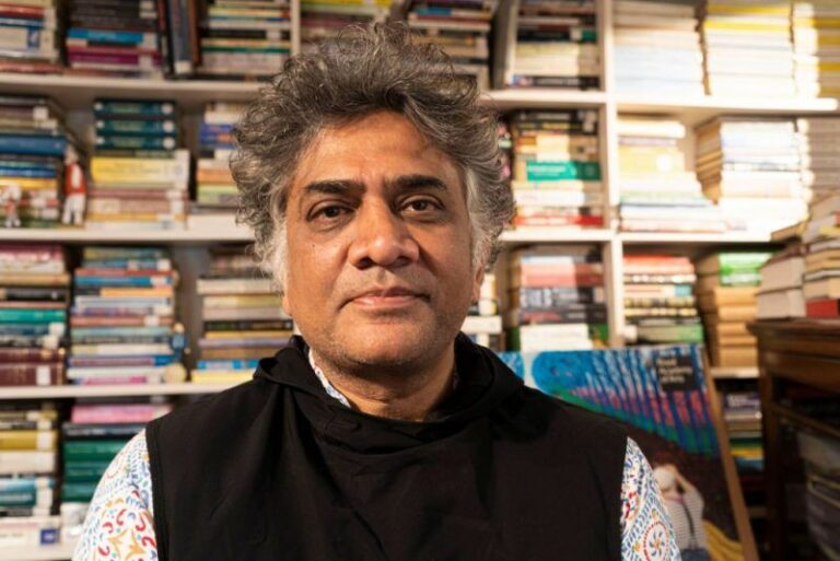 Aakar Patel Age, Wife, Children, Family, Biography & More » StarsUnfolded