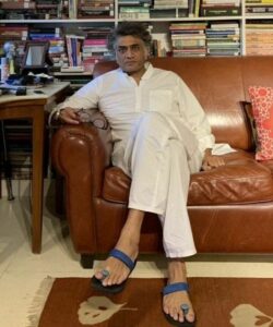 Aakar Patel Age, Wife, Children, Family, Biography & More » StarsUnfolded