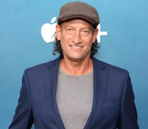 Troy Kotsur Height, Age, Girlfriend, Wife, Family, Biography, & More ...