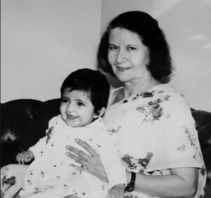 Tehmina Durrani Age, Husband, Children, Family, Biography & More ...