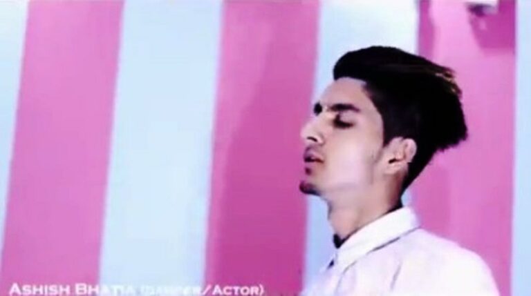 Ashish Bhatia Height, Age, Girlfriend, Wife, Family, Biography & More ...