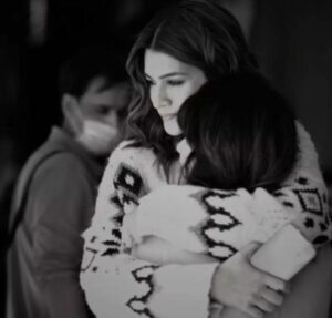 Warda Khan Age, Husband, Children, Family, Biography & More » StarsUnfolded