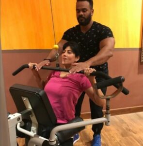 Warda Khan Age, Husband, Children, Family, Biography & More » StarsUnfolded