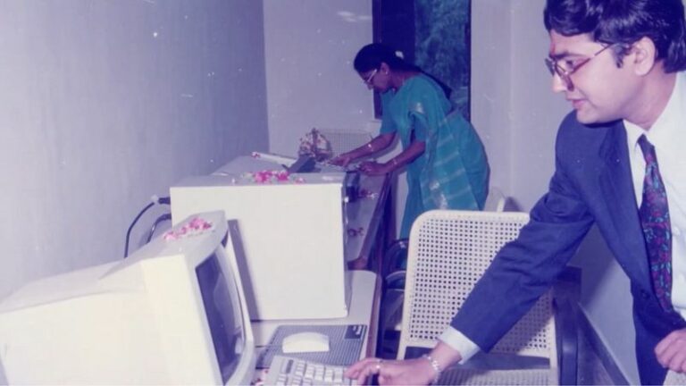 Ashish Chauhan Age, Wife, Children, Family, Biography & More ...