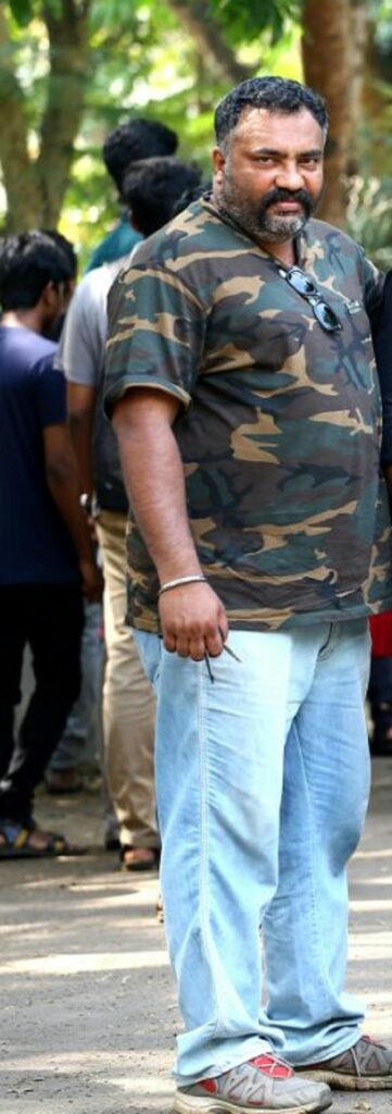 Vineeth Thattil Age, Wife, Family, Biography & More » StarsUnfolded