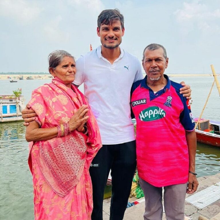 Kuldeep Sen Height, Age, Girlfriend, Family, Biography & More ...