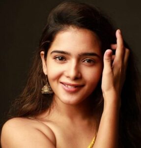 Pooja Pandey Height, Age, Boyfriend, Family, Biography & More ...
